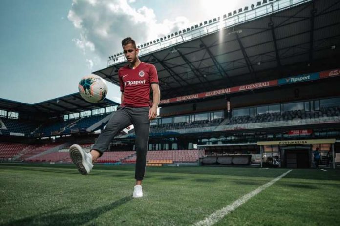 Koupí stopera Dávida Hancka tým AC Sparta Praha? - SportyŽivě