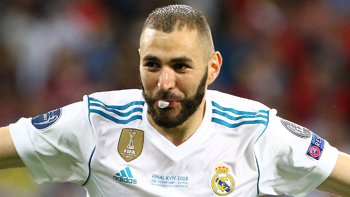 Benzema opouští po 14 letech Real Madrid. Míří za Ronaldem!