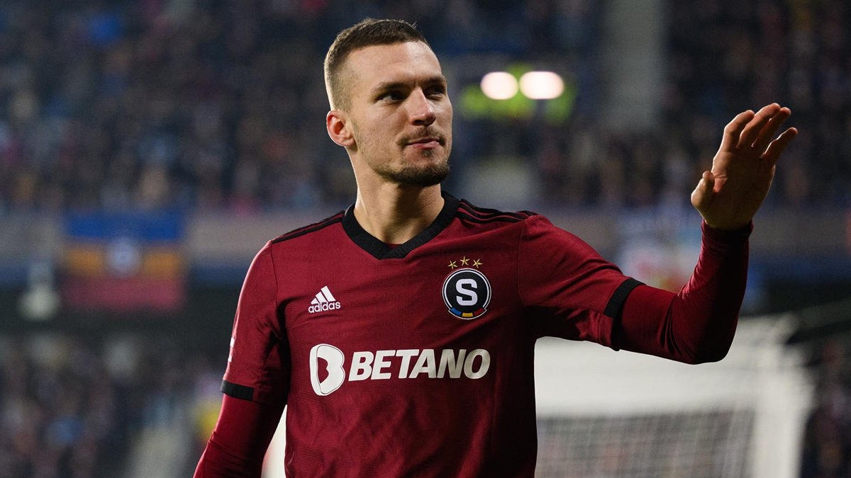 Haraslín o faulu: Kdybych nezvedl levou stojnou nohu, kdo ví...