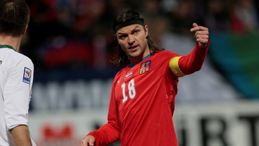 Šest českých reprezentantů po flámu vyloučeno, skončil i trenér