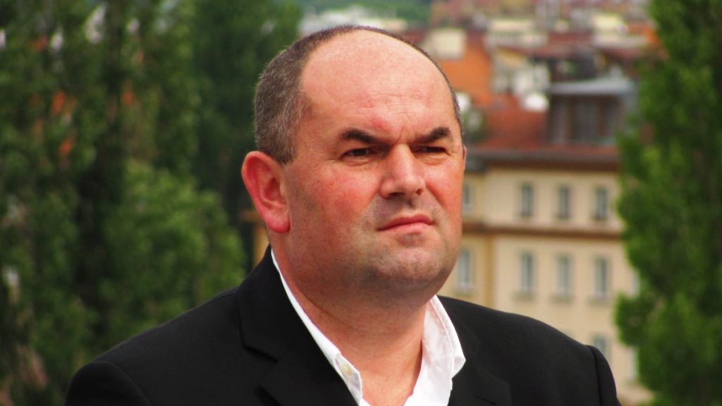 Pelta junior ohlásil nejlepší přestup v životě. Táta je na svobodě