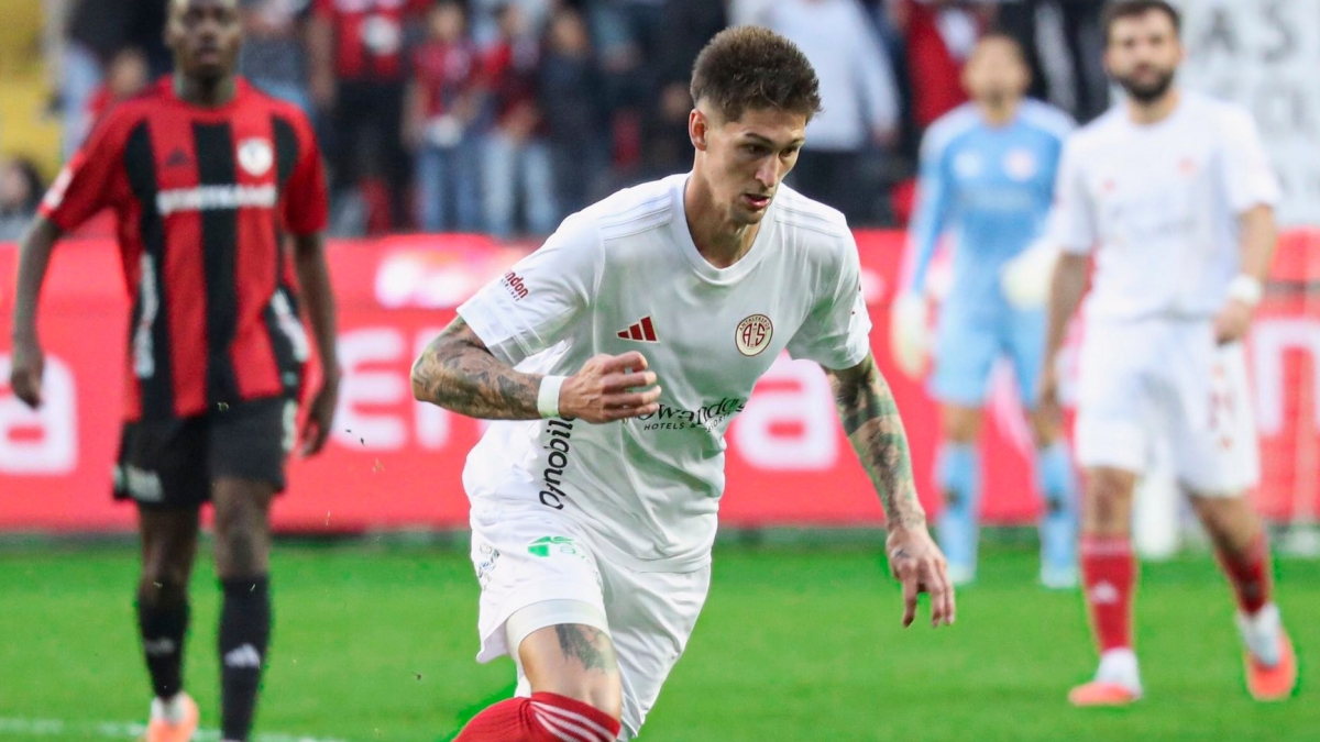 Těžké chvíle českého reprezentanta. Góly nikde, je z něj náhradník